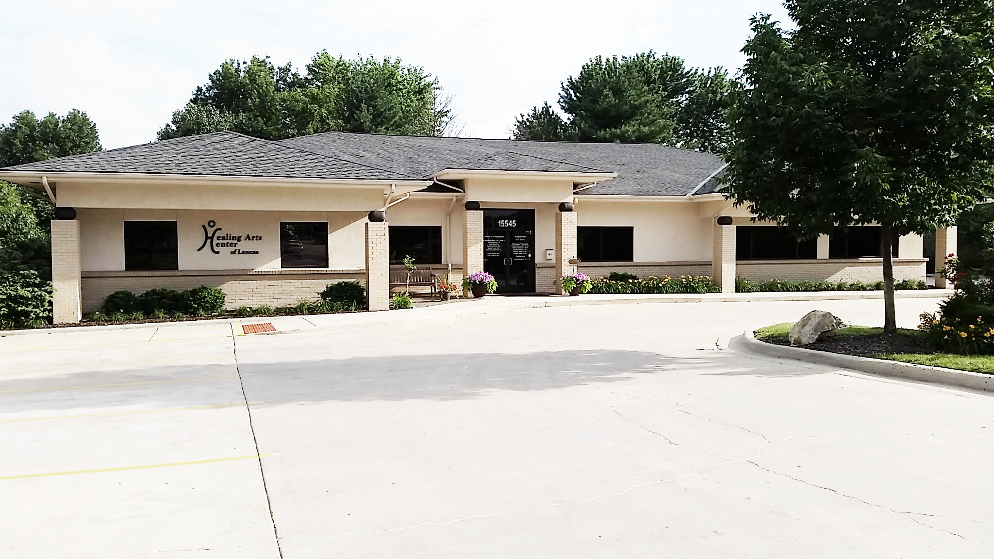 Lenexa Chiropractor - Accepting New Patients - Healing Arts Center of ...